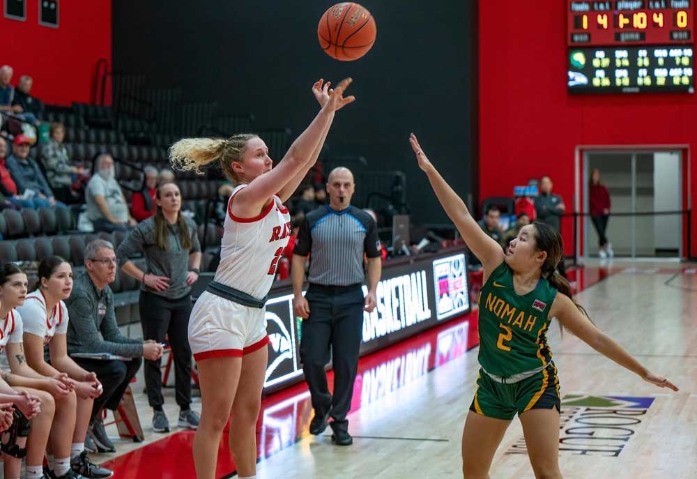 Scheppele breaks SOU 3-point record with 10 | Rogue Valley Times