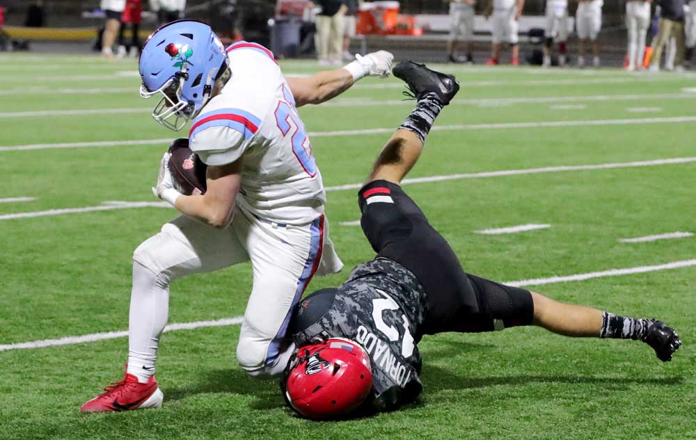 Black Tornado frenzy hits full tilt vs. Saxons | Rogue Valley Times