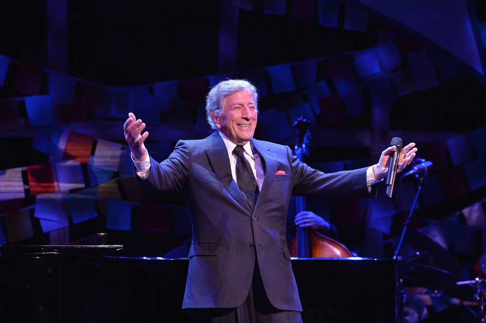 Tony Bennett, timeless singer who won over fans for decades, dies at 96 ...