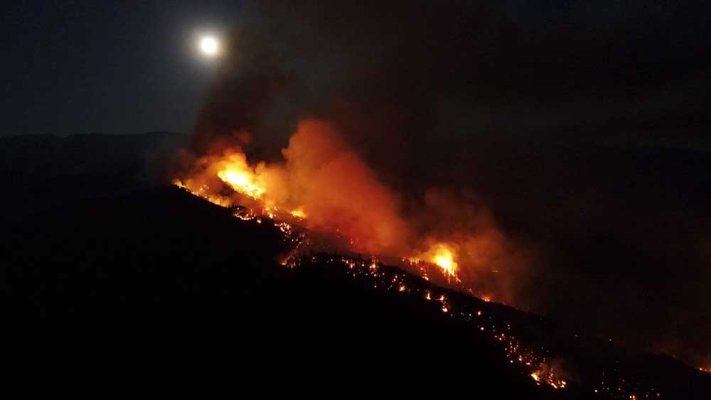 Upper Applegate Fire 100% lined, Level 2 evacuation warning remains in ...