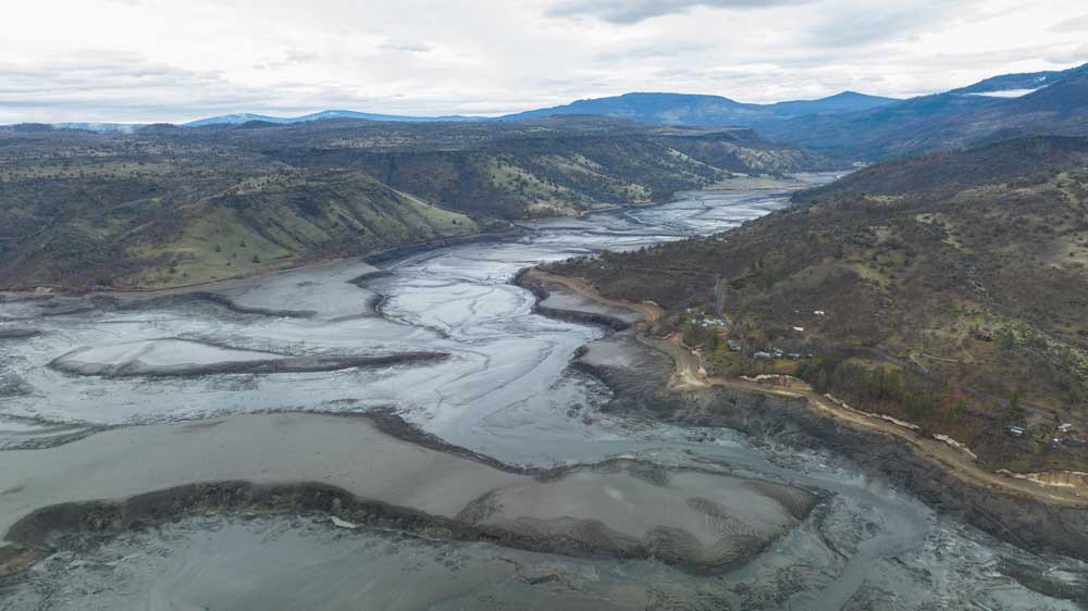 Historic Klamath River dam removal: For now, ‘It’s black, gunky ...