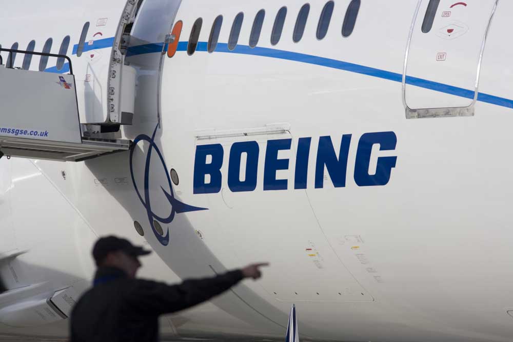 Boeing under investigation after engine cover falls off during takeoff ...