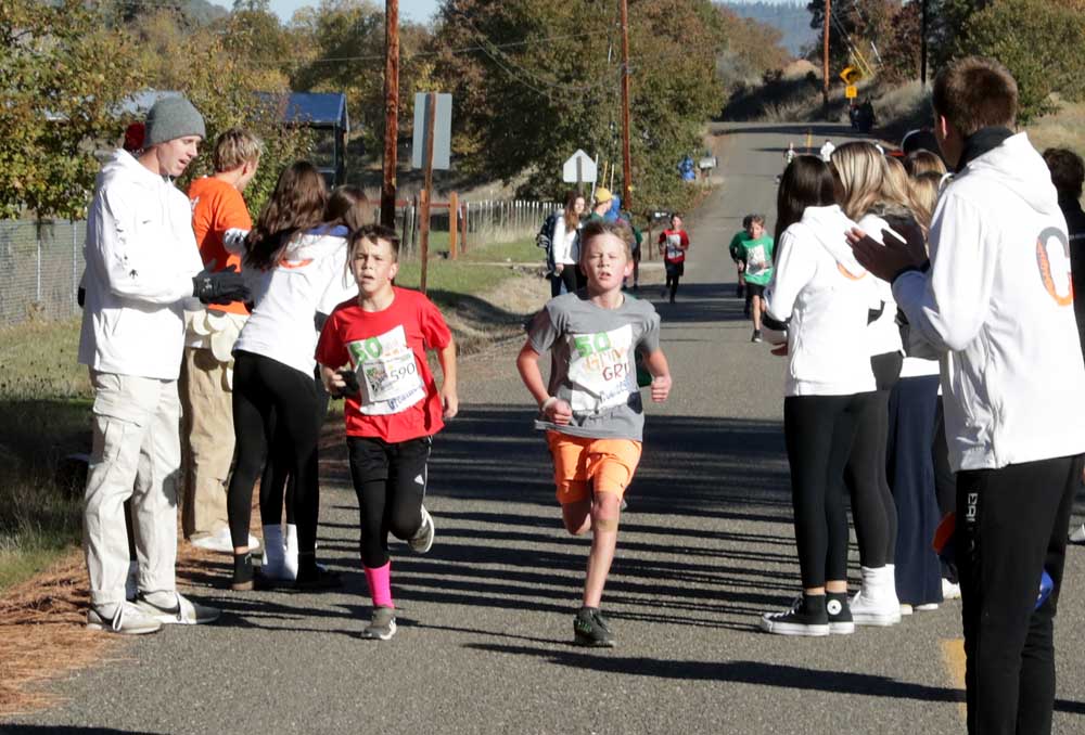 50 years strong: Sams Valley Mini Marathon keeps Halloween tradition ...