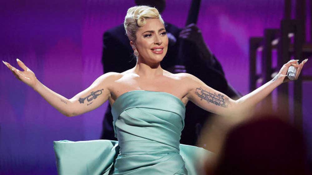 Las Vegas Strip Brings Back Huge Superstar Singer for Residency | Rogue ...