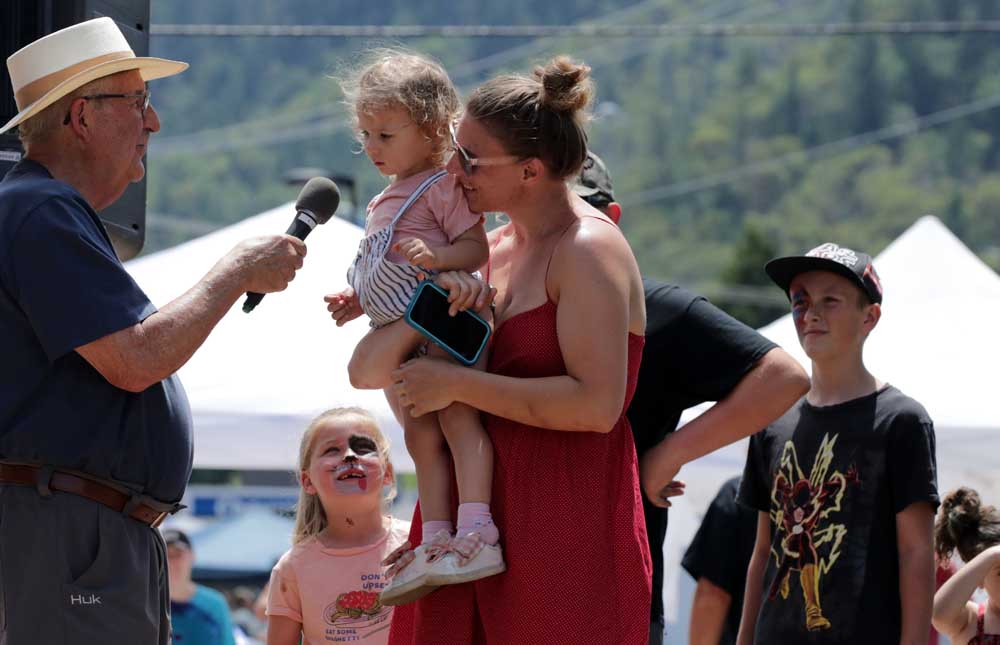 Rogue River Rooster Crow festival kicks off Friday evening | Rogue ...