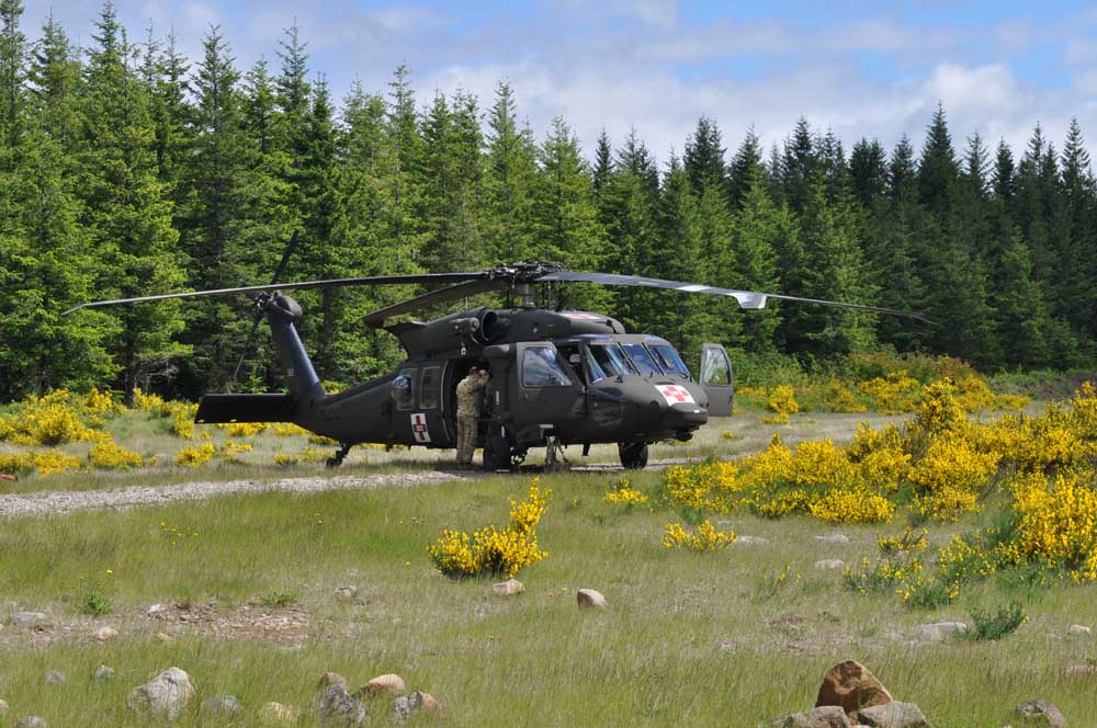 PCT hiker rescued after falling at 7,000-foot elevation in Klamath ...