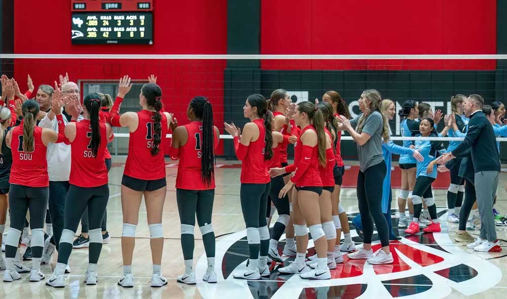 SOU ROUNDUP: Rohlfing breaks program wins record as Raiders net co ...