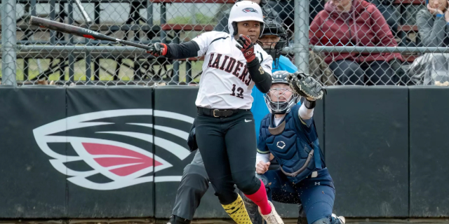 Top-ranked Southern Oregon moves to 23-1 with wins over Argos | Rogue ...