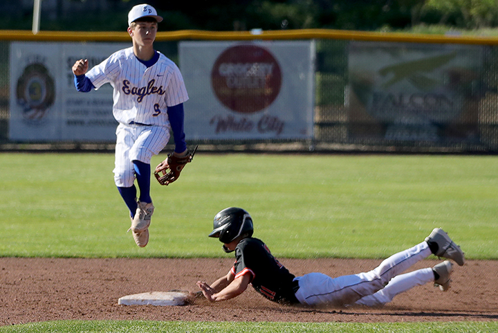 Crater sits in remarkable position despite .500 baseball record | Rogue ...
