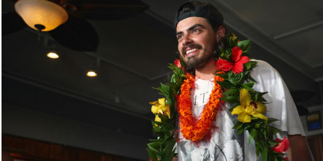 Oregon man who quit his job to set sail with his cat arrives to ...