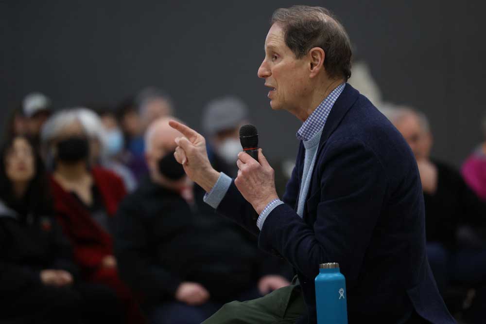 Oregon’s U.S. Sen. Wyden presses U.S. Treasury secretary to release ...