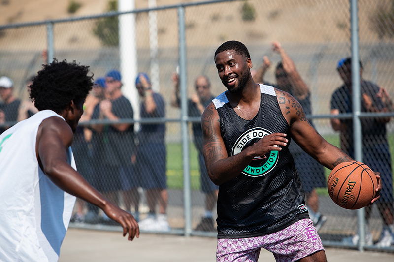 Former inmate and SOU basketball player brings hope, hoops to Deer ...