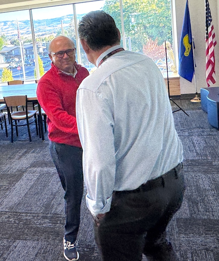 Legendary Medford hoops coach Dennis Murphy steps in to fill void at ...