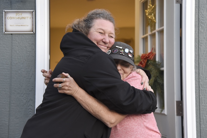 Joy Community seniors savor 1st holidays in their new tiny homes ...