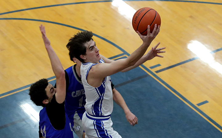 PREP HOOPS: South Medford uses 4th-quarter barrage to club Cavemen ...